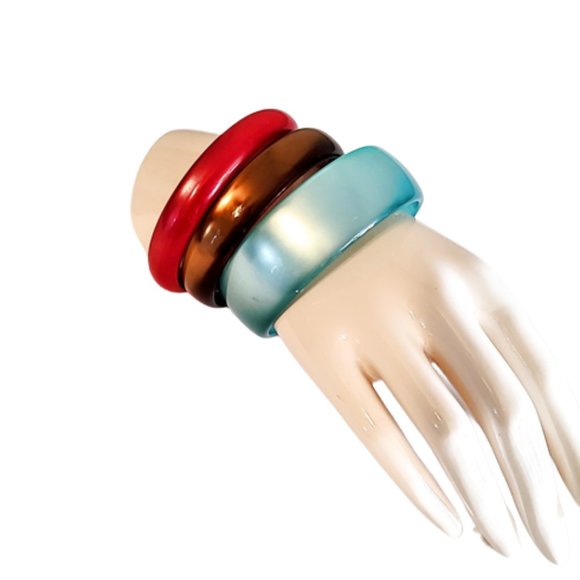 Vintage Moon Glow | Jewelry | 96s Vintage Mod Moon Glow Lucite Bangle ...